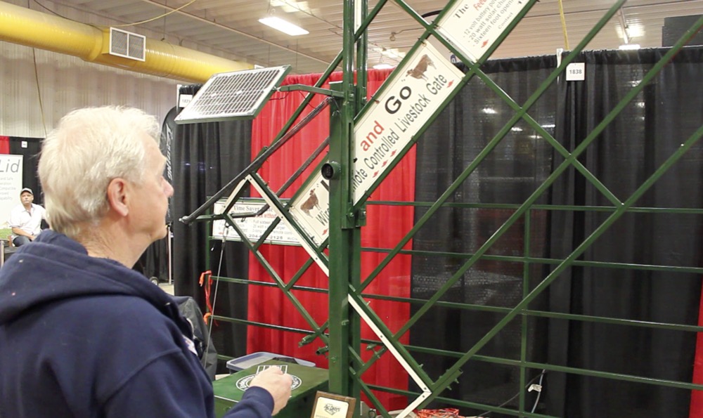 Remote control lift gate a smooth operator for livestock producers