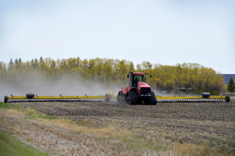 Killarney-area producer recognized for forage sector leadership - Manitoba Co-operator